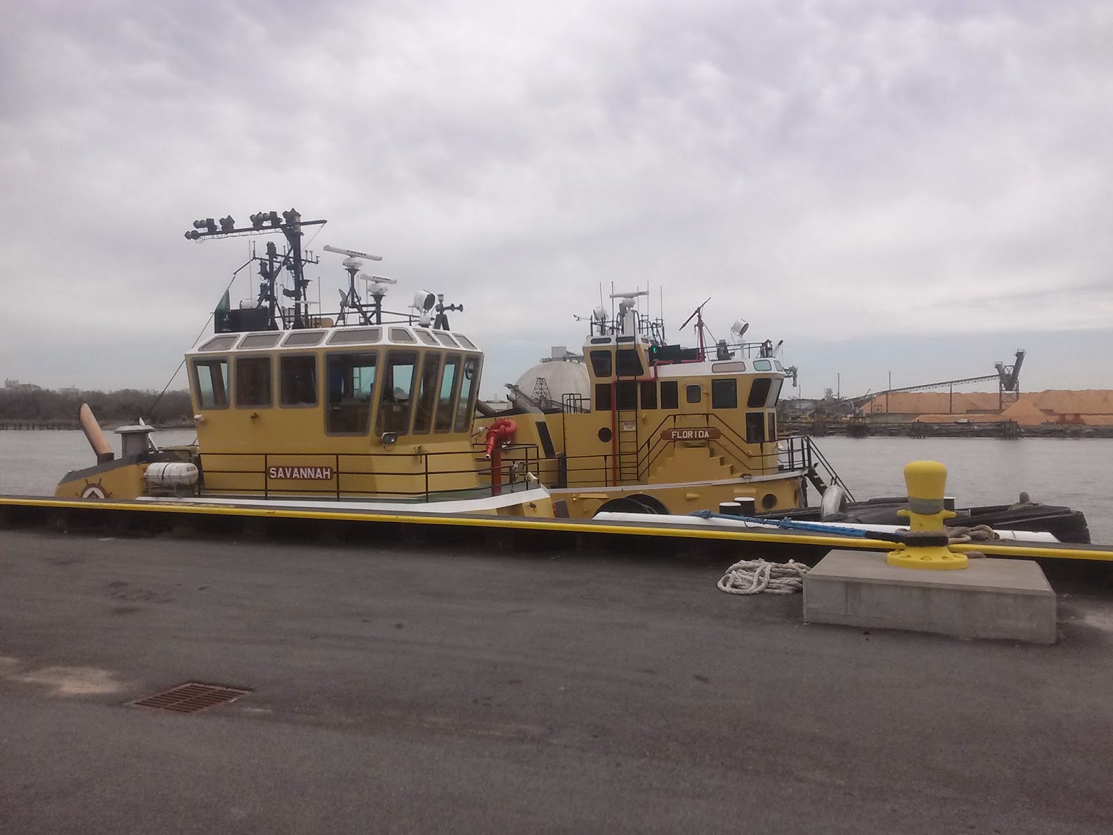 Tugboat Life, Tugboat Wife: Tug Pictures