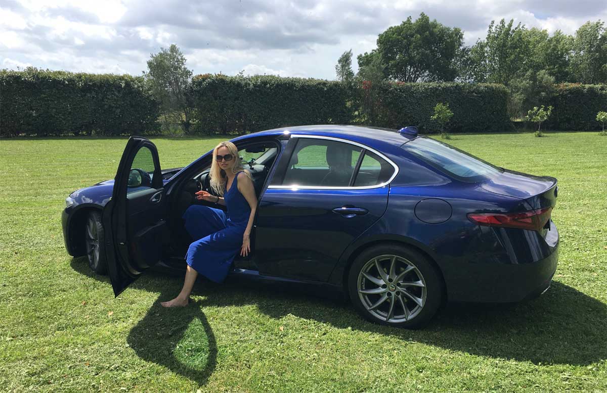 CarsINFashion Magazin: Die Alfa Giulia, ein Fashion Model?