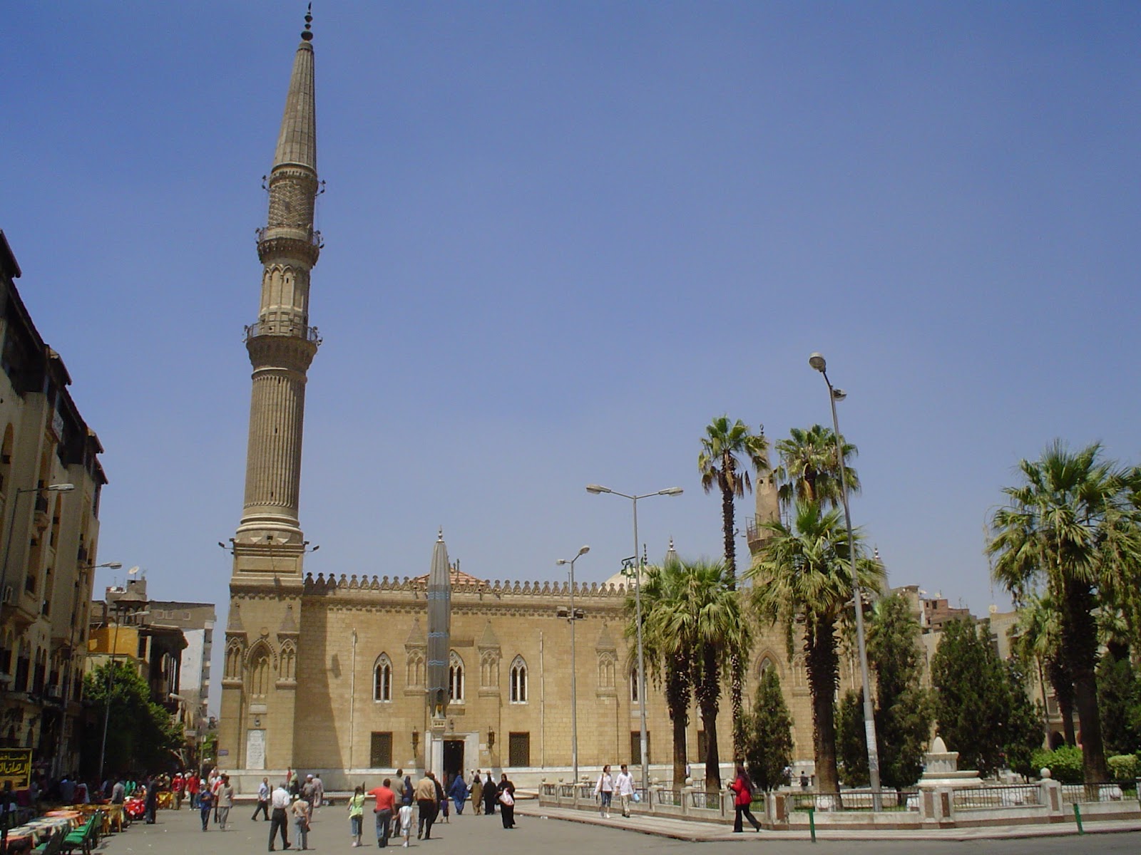 Welcome to the Islamic Holly Places: Al-Hussein Mosque (Cairo) Egypt