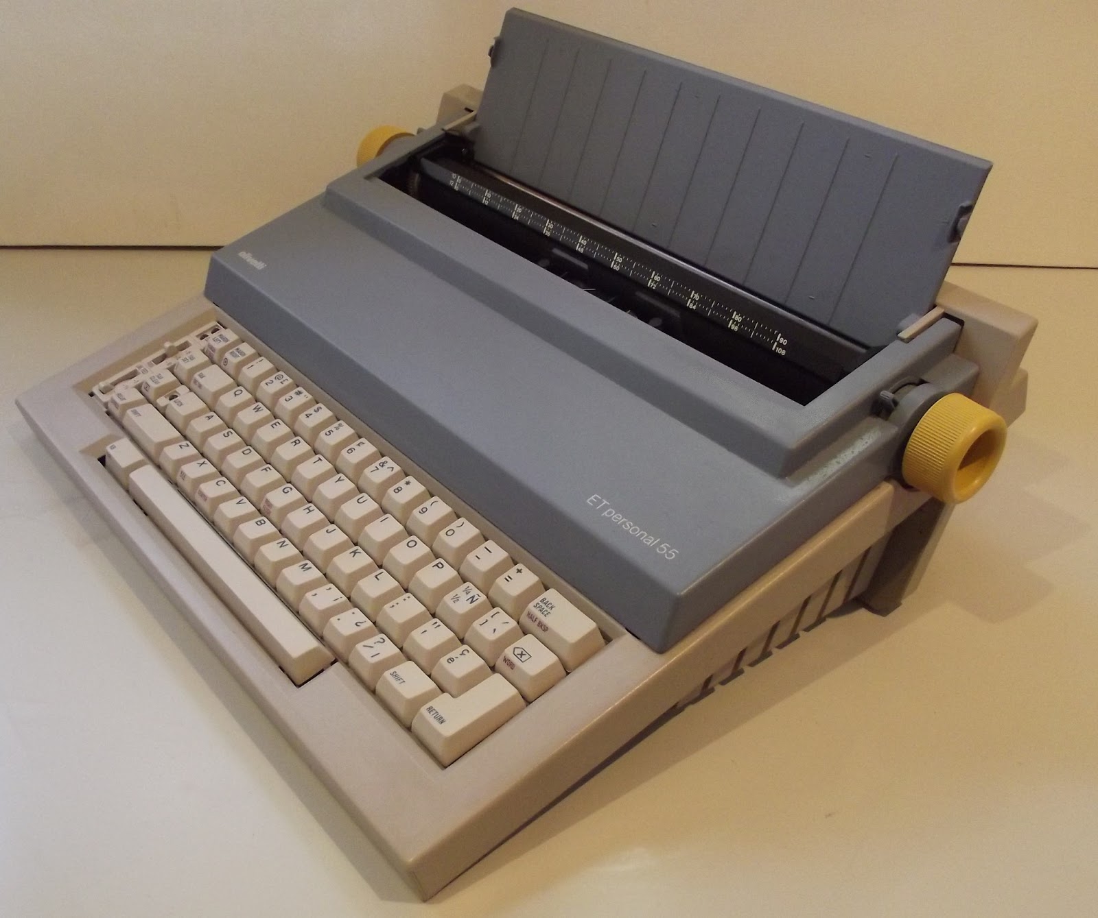 oz.Typewriter: Flight of Wedges (Electronic Typewriters)