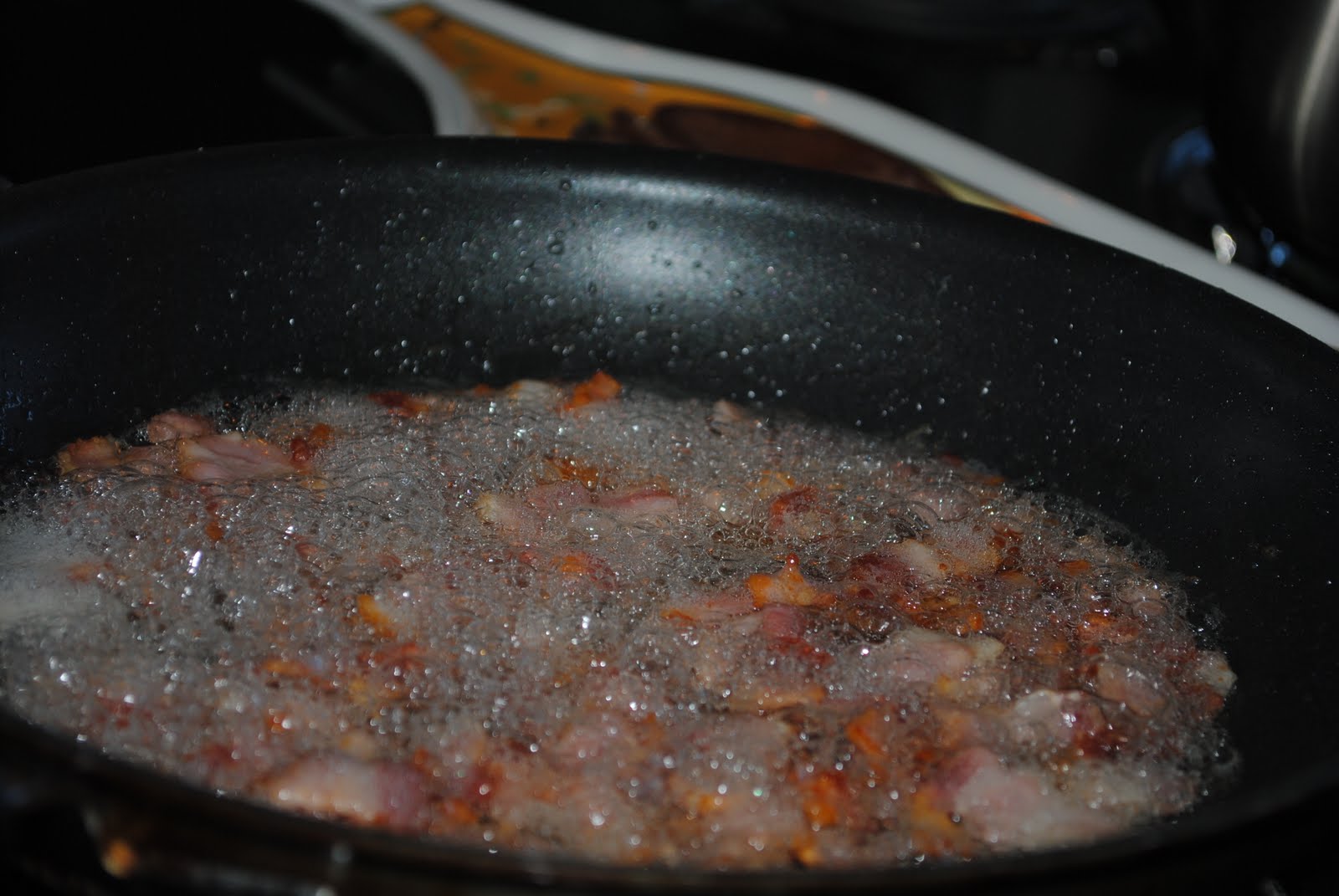 The Complete Art of Cooking: Oua batute cu cartofi si ceapa