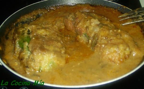 Perol Y Mortero: Manitas De Cerdo Con Relleno de Butifarra Y Pimientos