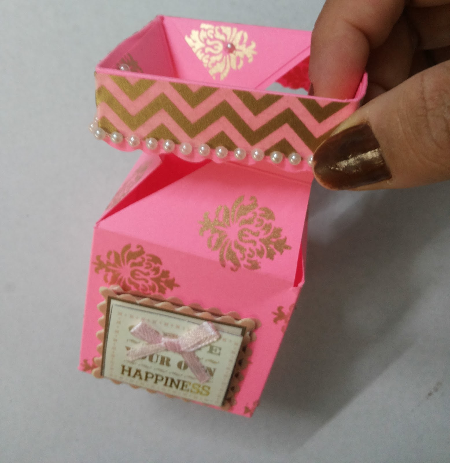 VREnchanted Color, Craft & more....: Pink gift box