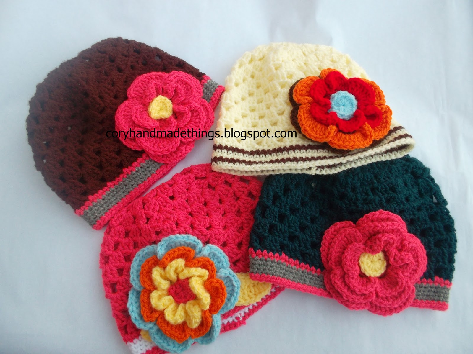 Cory handmade things: Caciuli si palariute crosetate