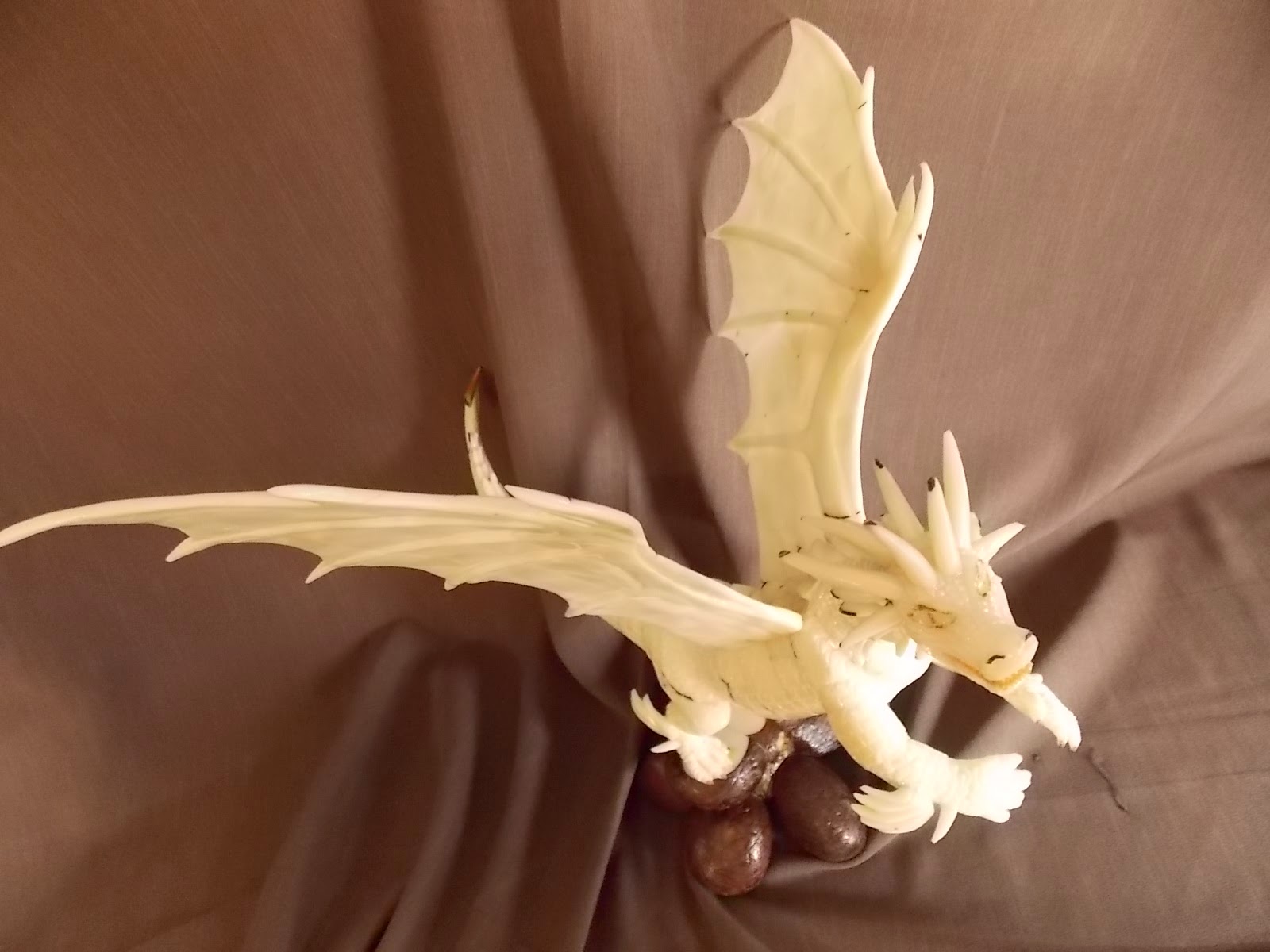 TAGUA: VEGETABLE IVORY DRAGON