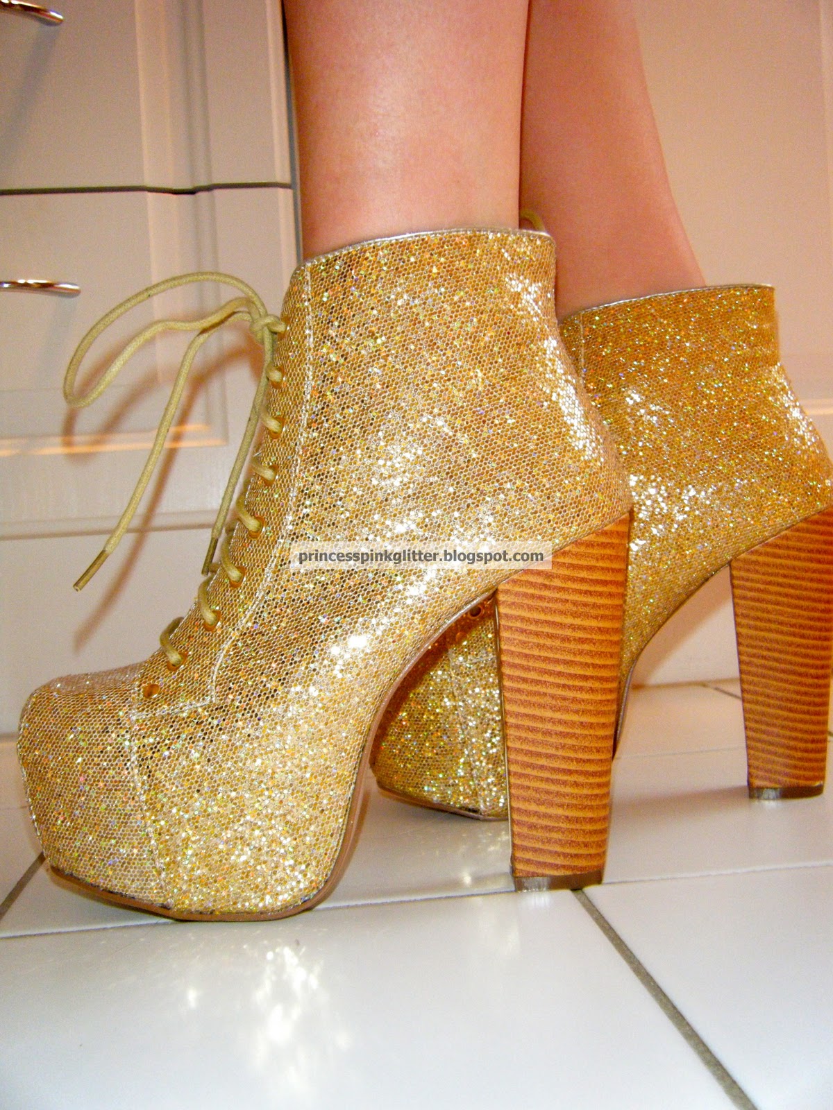 Pink Glitter: Sparkle Shoe Day