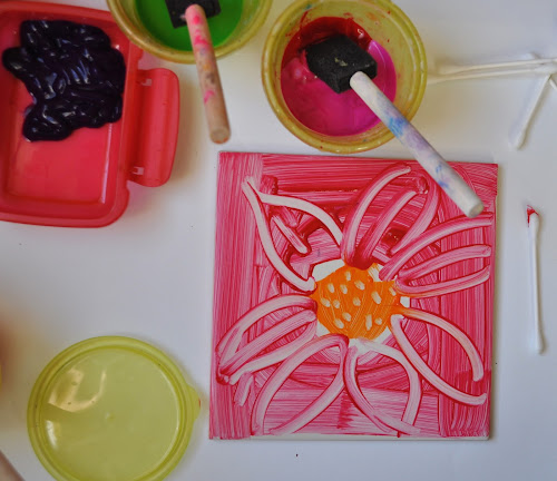 Art with Kids: Simple Monoprints with Tempera Paint