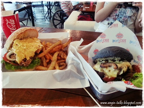 ♥ Angie-Talks ♥: Big Hug Burger @ Subang Square, Ss15