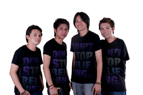 LATEST MUSIC FREE DOWNLOAD: Walang Iba - Ezra band Free Download