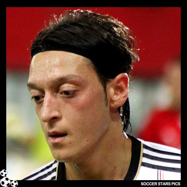 Soccer Stars Pics: Mesut Ozil Images