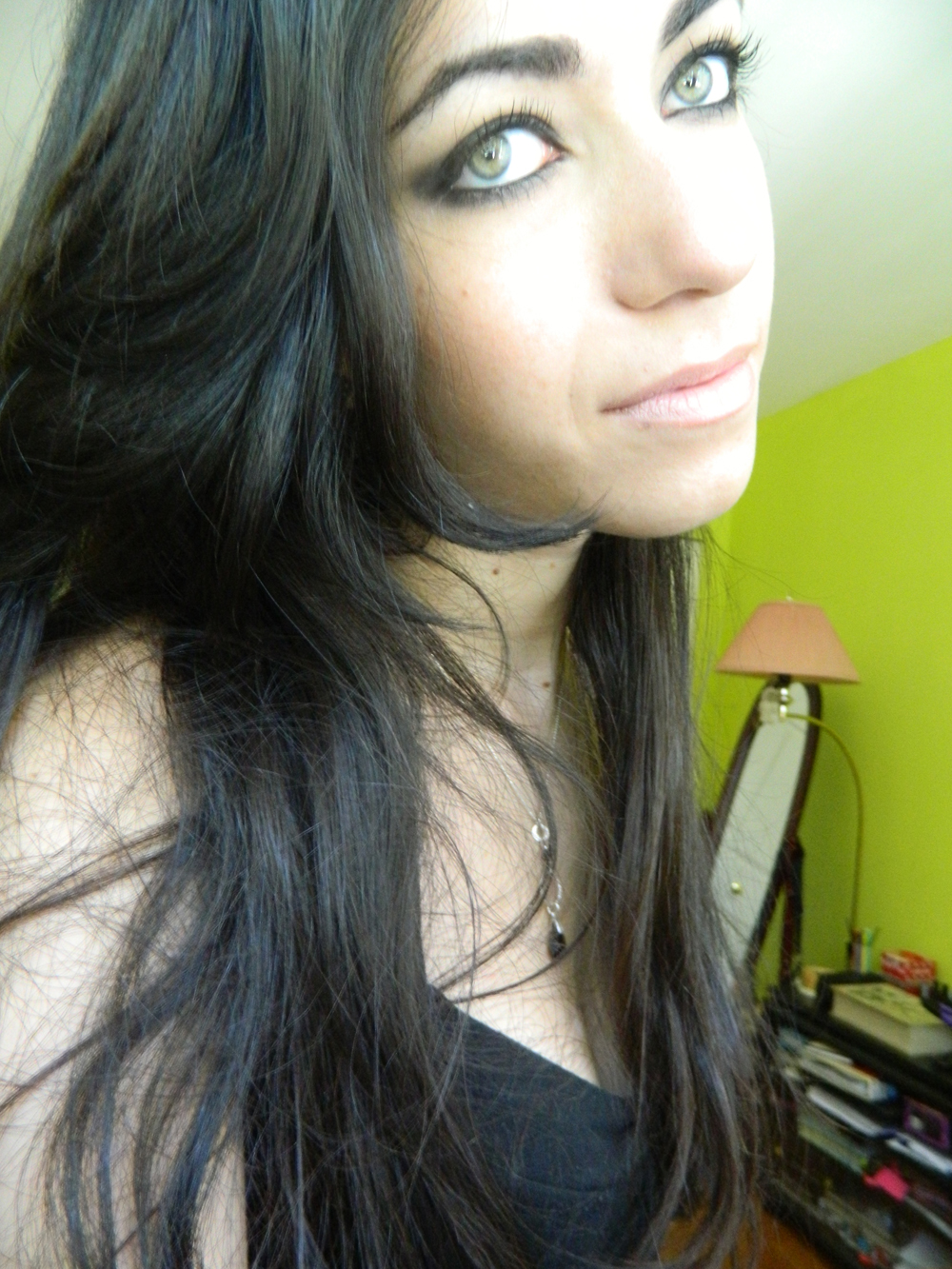 Makeup and Art Freak: How To: Emo Makeup Look