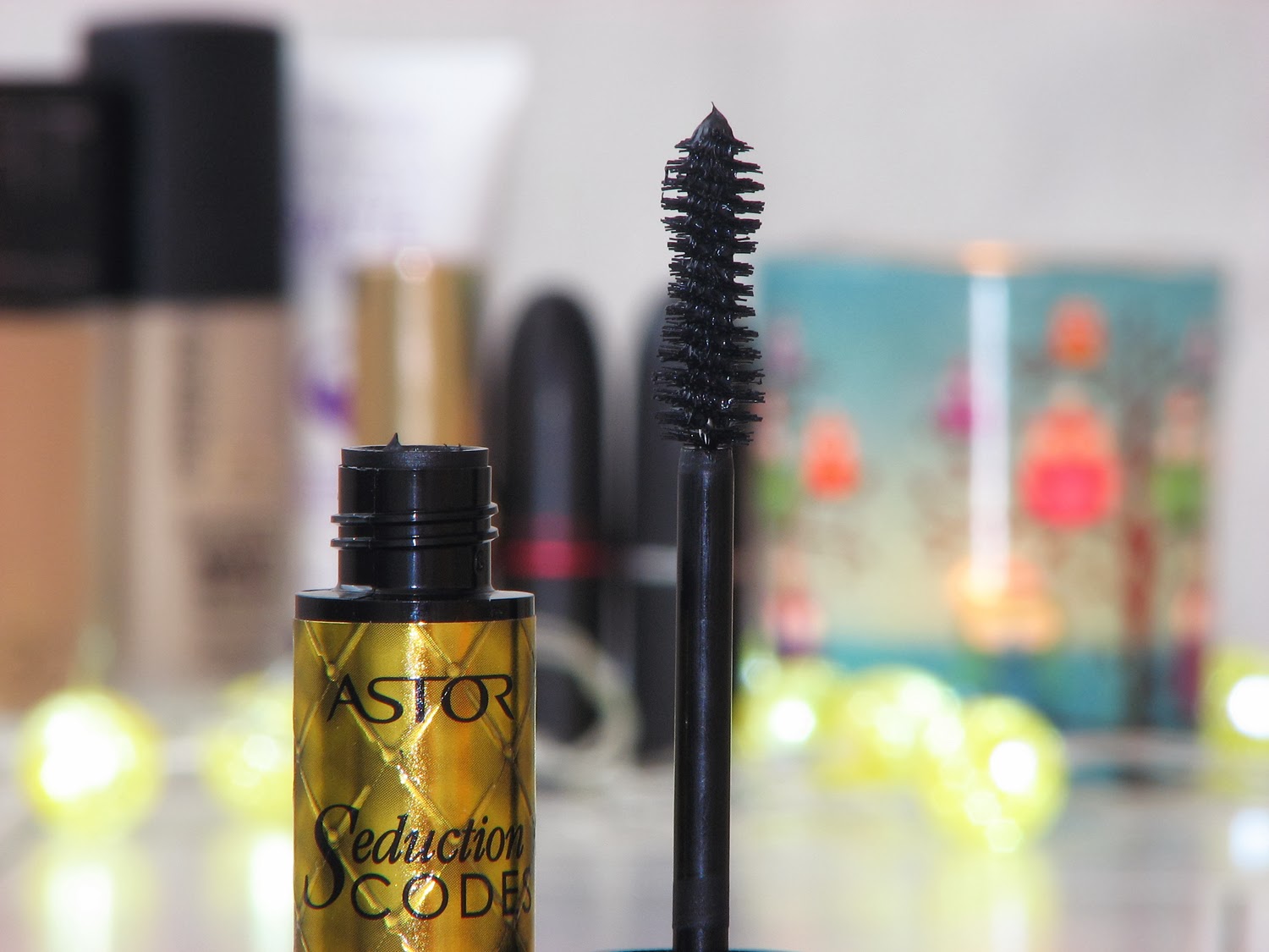 Ronnie | Fashion, Beauty & Thoughts: Astor Seduction Codes Mascara Review!