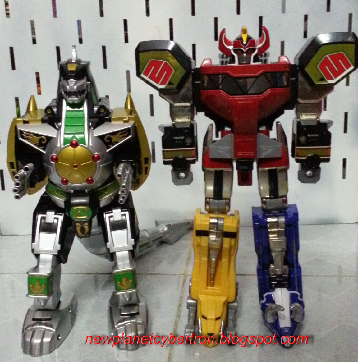 New Planet Cybertron: Rangers Review: Legacy Dragonzord (Power Rangers)