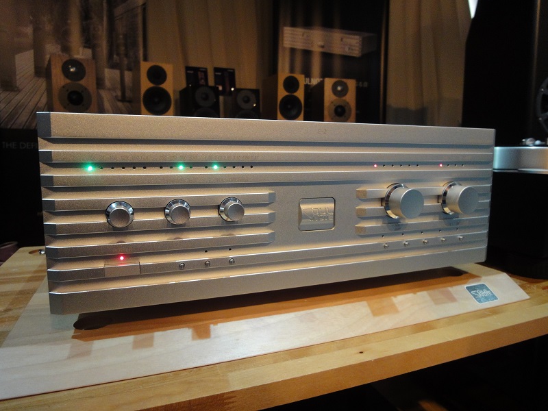 audio square fujisawa: 今日は、SoulNote製品を開発する株式会社CSRにお邪魔して、11月中旬より発売が開始されるフォノイコライザー『E-2』を先行で聴かせて頂きました。