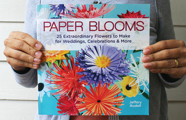 A Little Hut - Patricia Zapata: book review: paper blooms