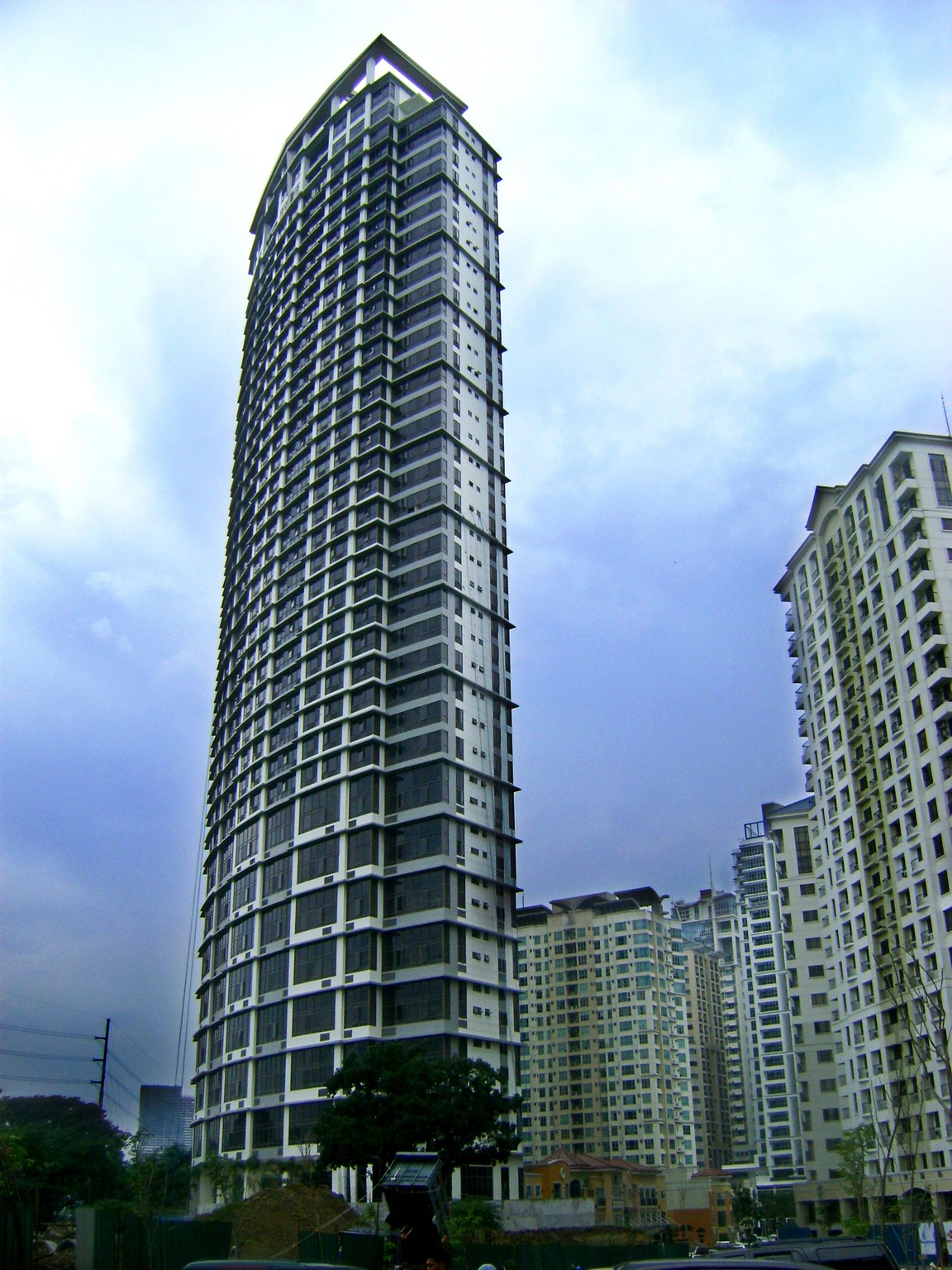 Global City and McKinley Hill Condo Philippines: Bellagio 3 - Corner ...