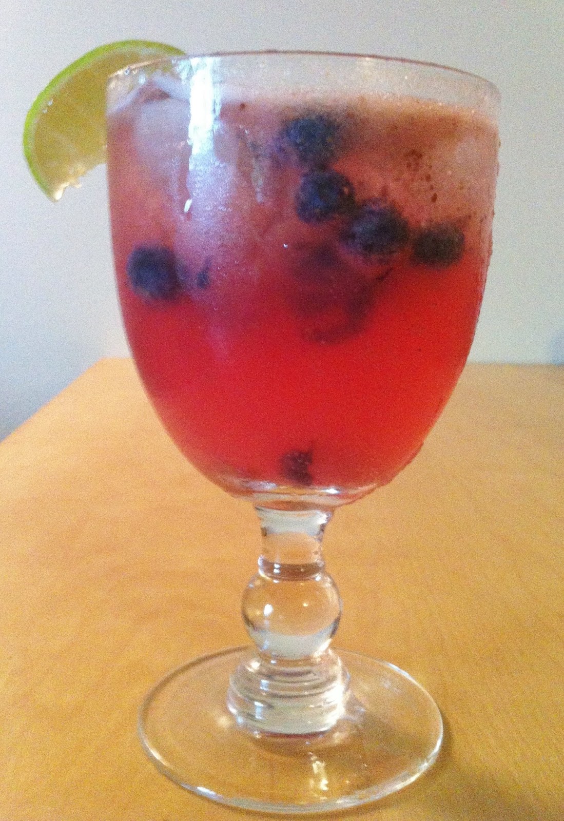 My Tiny Oven: Friday Summer Cocktail – Blueberry Basil Fizz