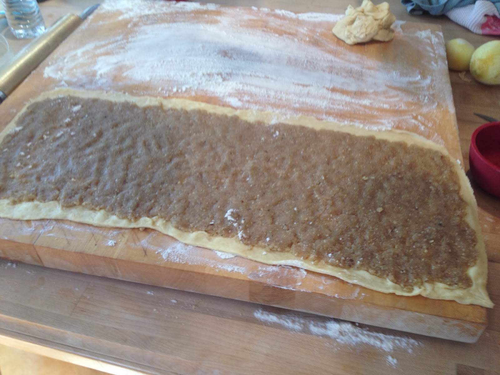 Liz's Livelihood: Kolacky (Slovak Nut Roll)