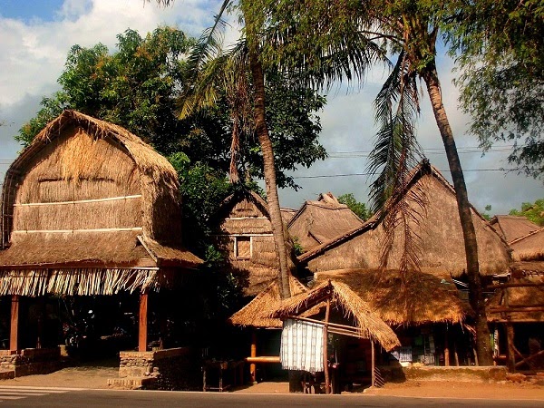 Rumah Bale, Salah Satu Kekayaan Arsitektur Nusa Tenggara Barat ...