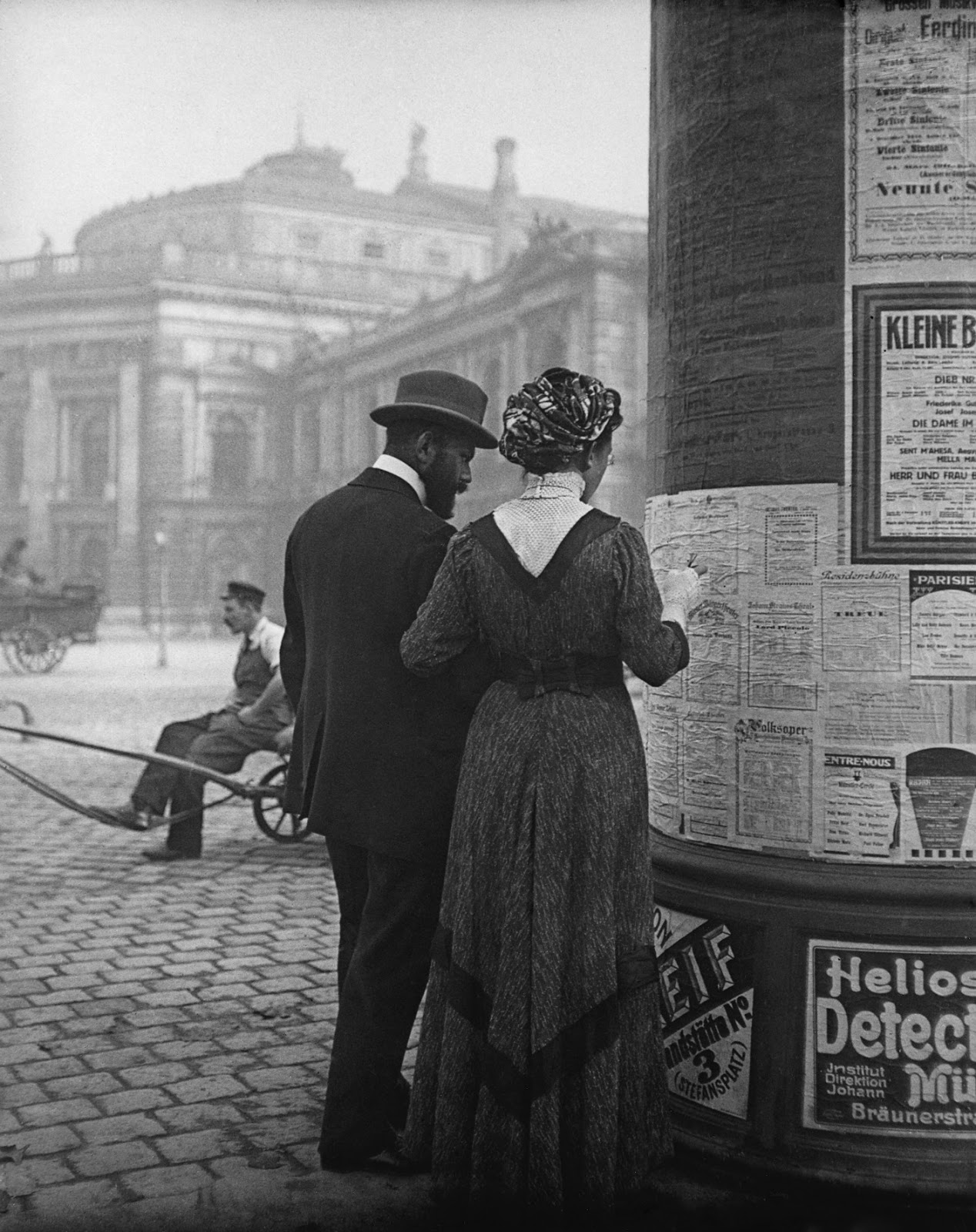 Extraordinary Candid Vintage Photographs That Capture Street Scenes of ...