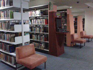 Vertical Horizontal: Perpustakaan library@senayan Jakarta Selatan