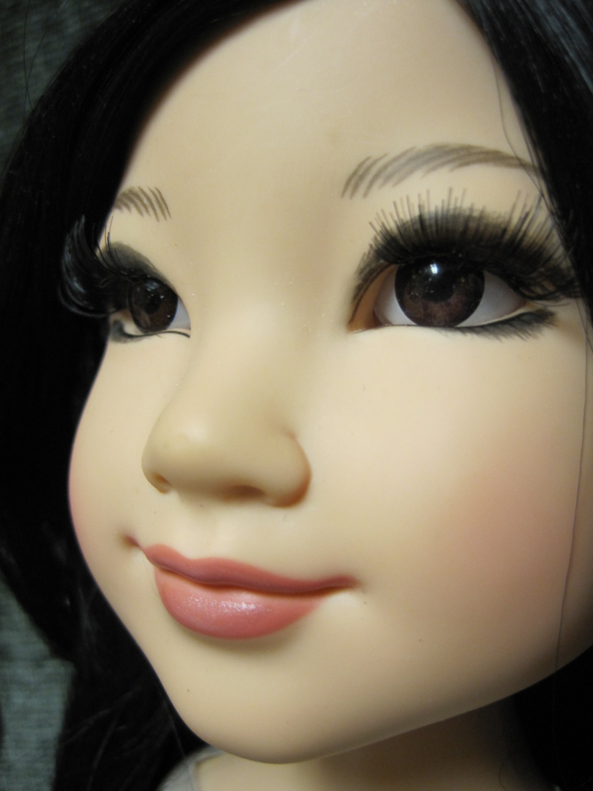 Never Grow Up: A Mom's Guide to Dolls and More: BFC Ink Doll Review ...
