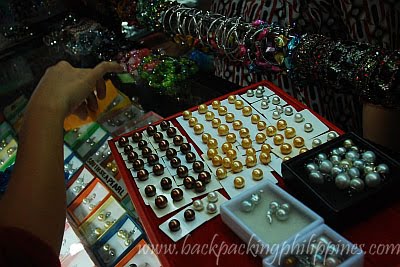 Backpacking Philippines: Palawan Shopping Tips: Pearls, Souvenirs ...