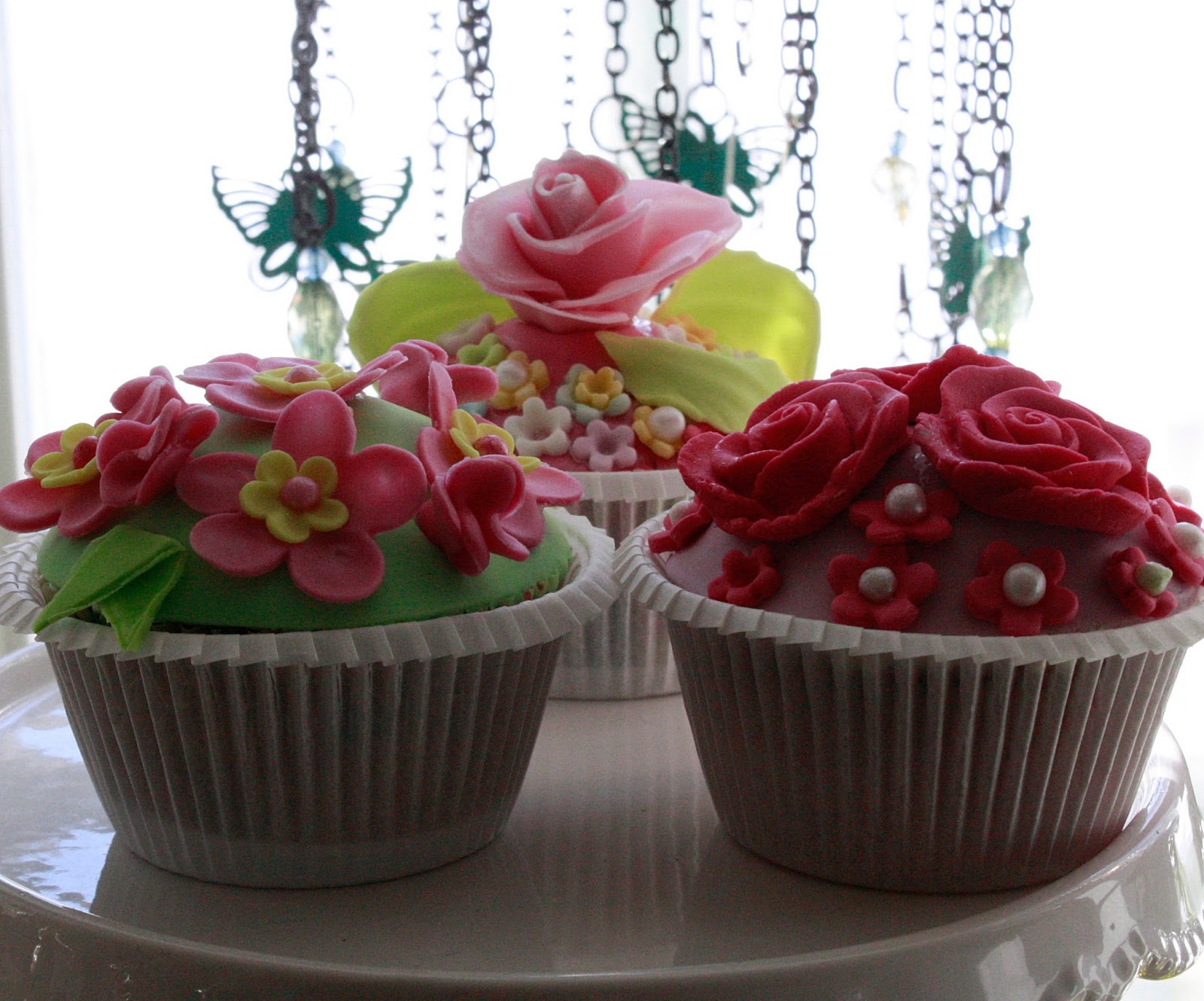 Litt inspirasjon for å pynte muffins til fest – Grys kjøkkenskriverier