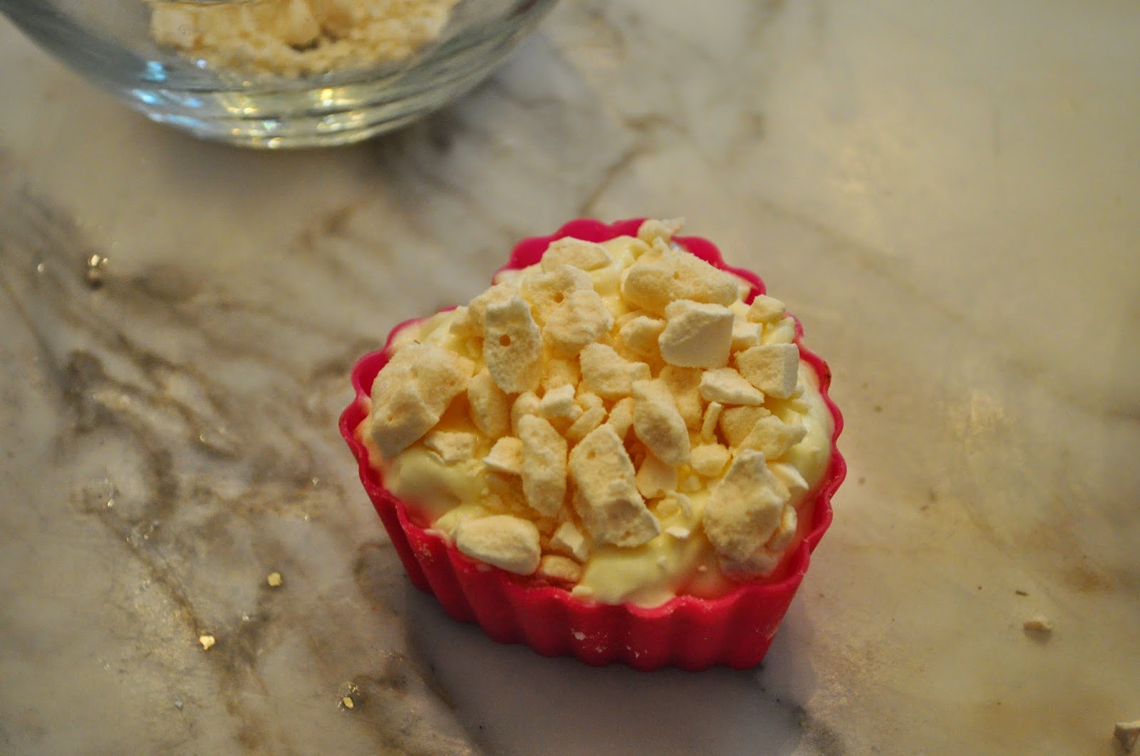 Cooking with Manuela: Frozen Meringue Cups Drizzed with Hot Chocolate Sauce