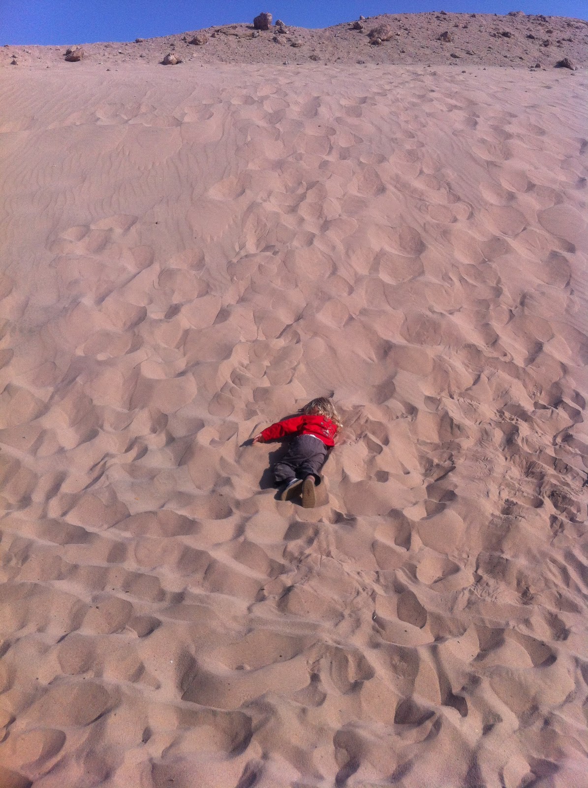 The Globetrotter Parent: Camping in the desert of Kuwait