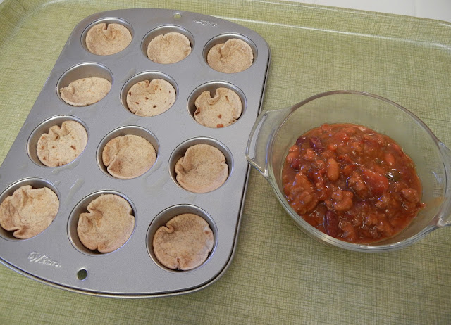 theworldaccordingtoeggface: Cinco de Mayo Eats: Mini Chili Cups