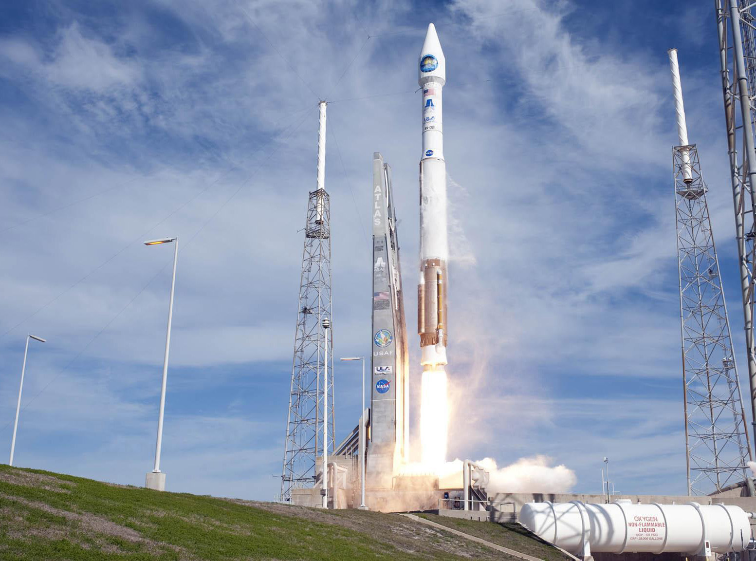 NASA Space Shuttle, Moon, Mars, Station Informations: SDO Celebrates ...