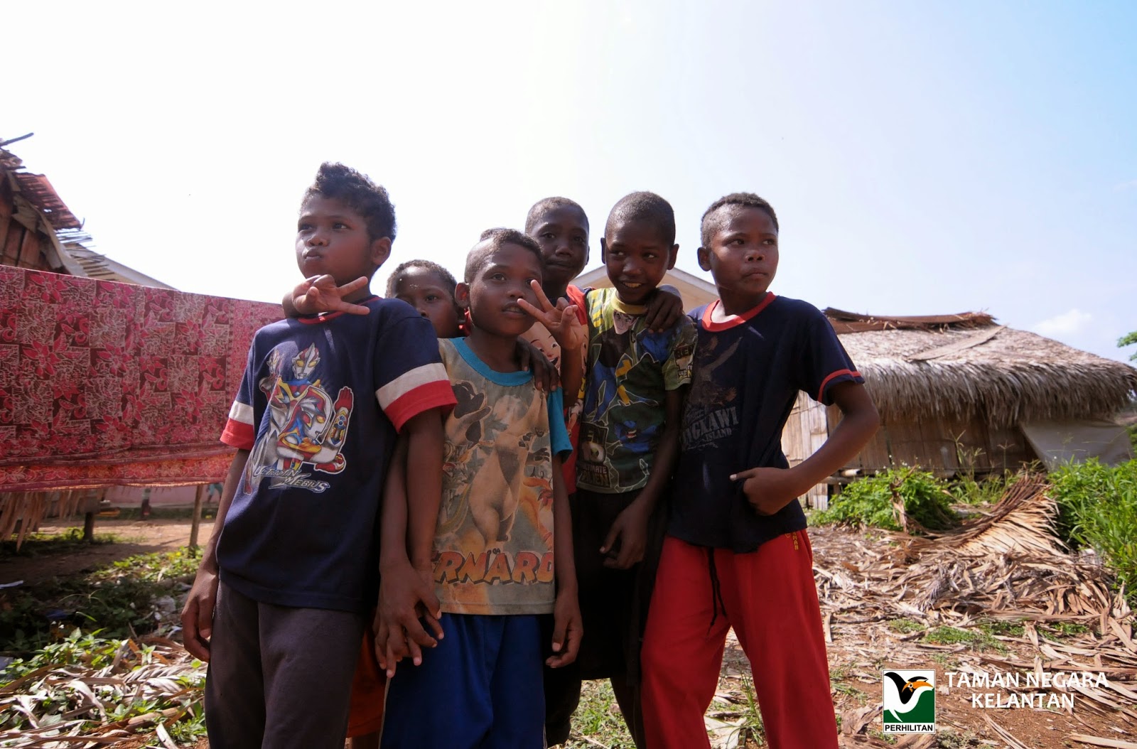 DUNIA Photo: MASYARAKAT PRIBUMI KAUM BATIK