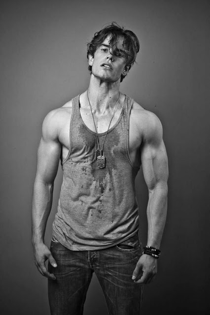 MaBoy Magazine: Mathieu Elfferich by Paul Van Der Linde | Look Issue