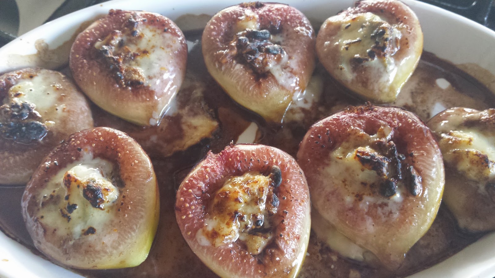 Merryn's Menu: Figs with walnuts, blue vein cheese and balsamic vinegar