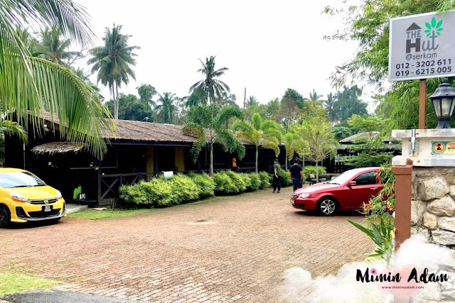 THE HUT, SERKAM - KAMPUNG STYLE CHALET | Mimin Adam