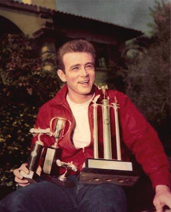 JAMES DEAN: PRACTICANDO DEPORTES SPORTS
