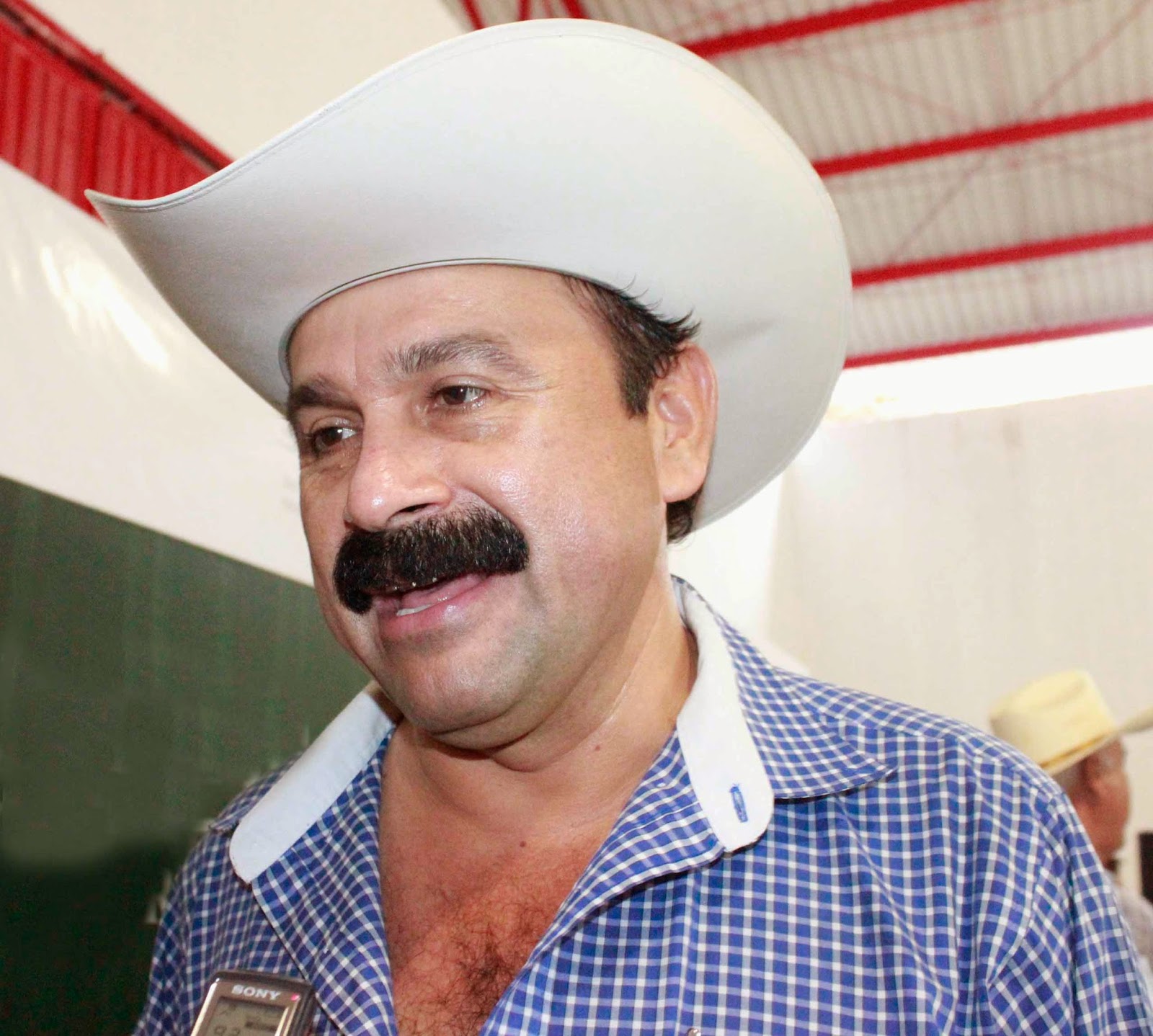 RADIO VIP]::..: “Layín” acerca a San Blas exposición plástica