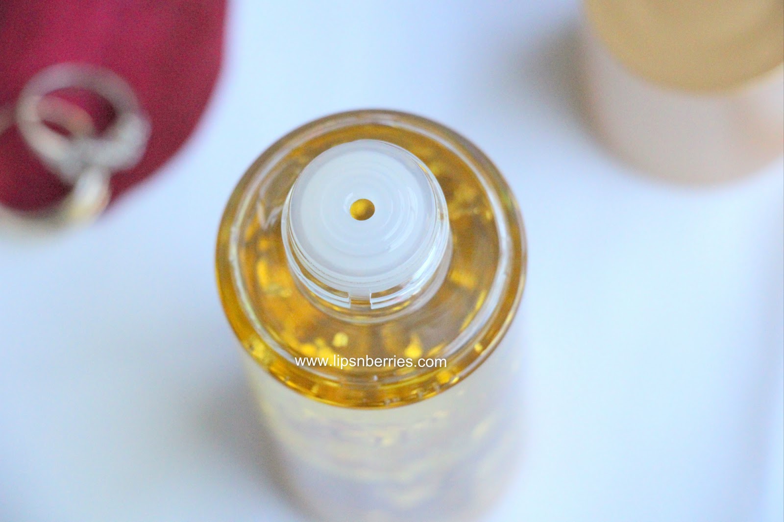 Wanna feel like a million bucks? This Body Oil has GOLD in it!!! | LIPS ...