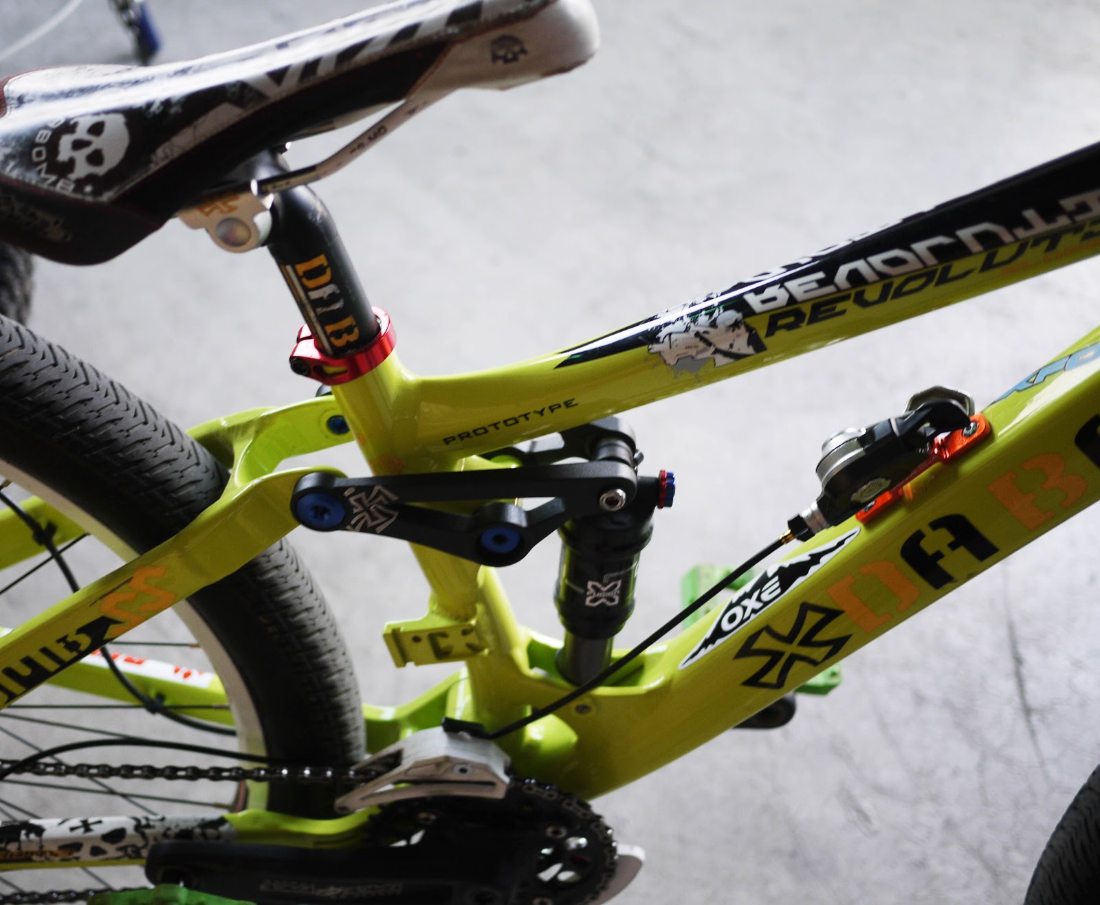 DA BOMB Bikes: Extreme MTB Frames & Components