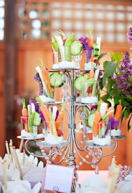 Moji Manoochehri: CREATIVE CRUDITE DISPLAYS