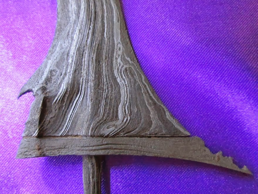 Wesi Aji Indonesia: Keris Luk 11 Banyu Mili