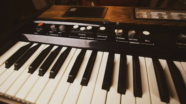 MATRIXSYNTH: Elektronika 02 Vintage Soviet analog synthesizer USSR ...