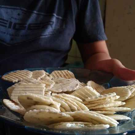 Semumil: Coba Makan Gapit, Kue Gurih dan Renyah Khas Cirebon