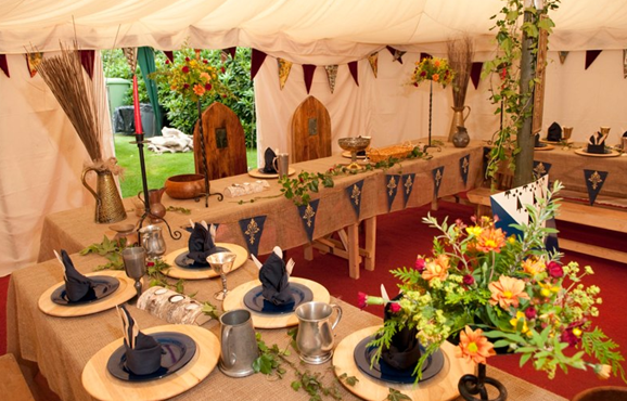 Medieval Bride: Tableware