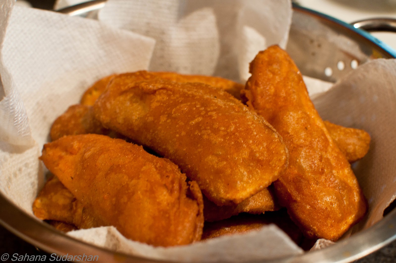 Anish's Recipes: Valakkai/Potato Bajji