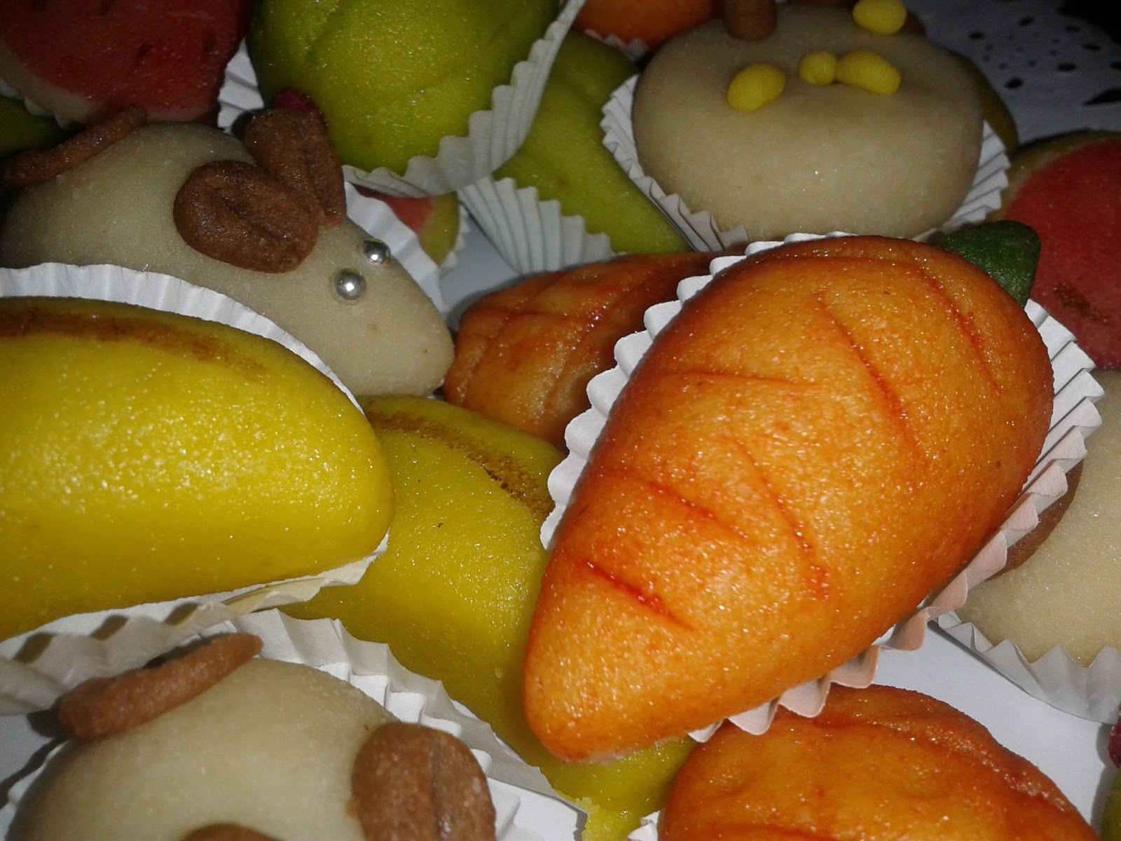 Doces às Cores: Bolinhos de amêndoa ( Doce fino)