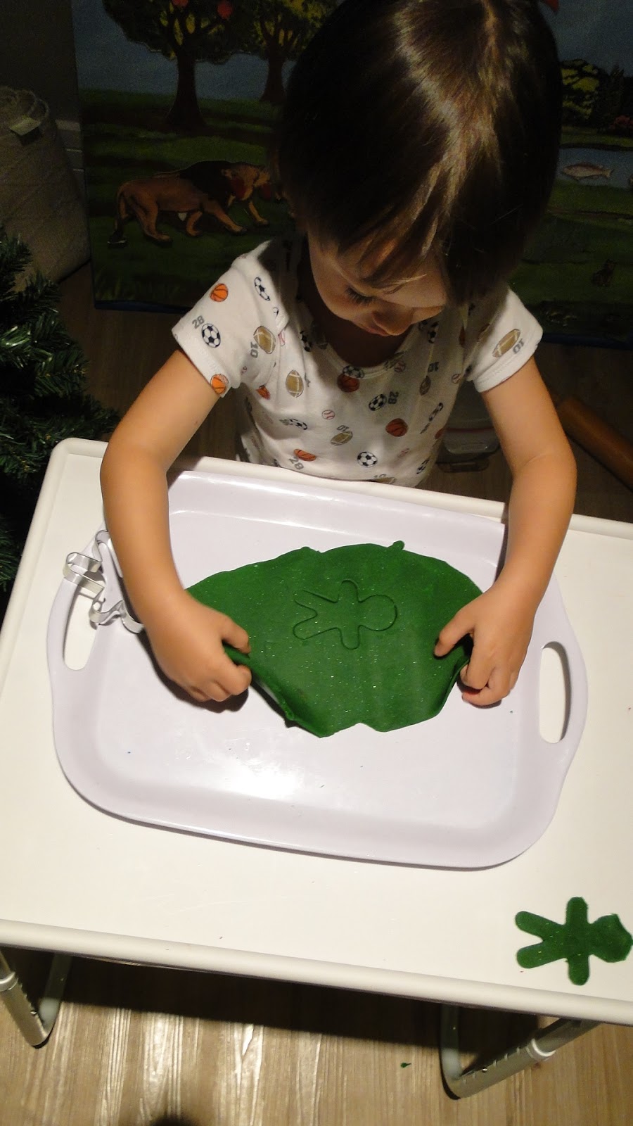 Sexto dia: Fazendo bonecos com massinha ~ Tempo em Casa, ensinando!