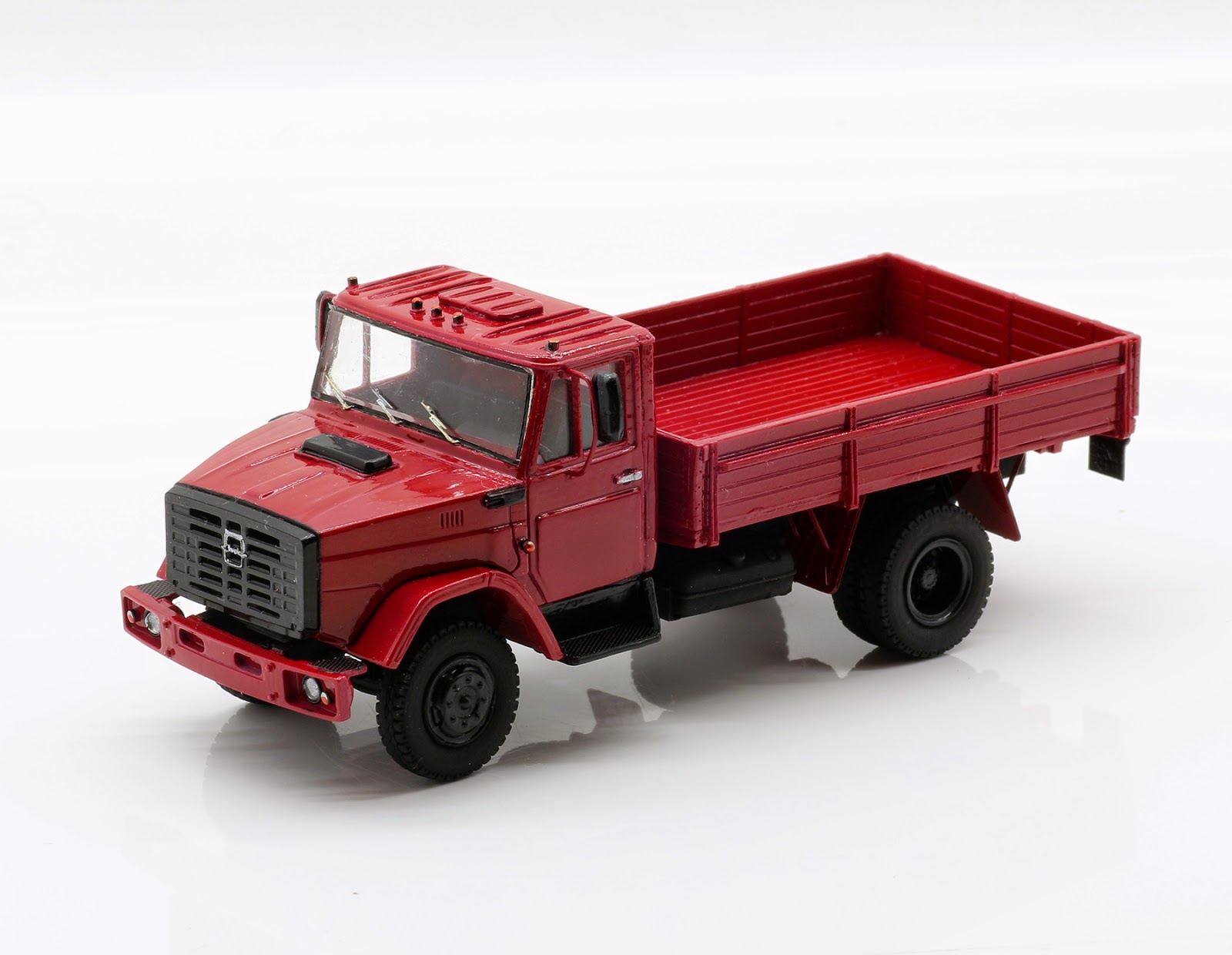 Incredible Mini Garage: Zil Зил 4331 1987 Tankograd 1/72