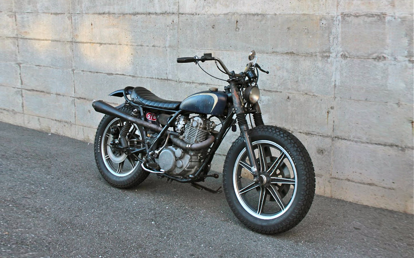 Pure Bratstyle - Inazuma café racer